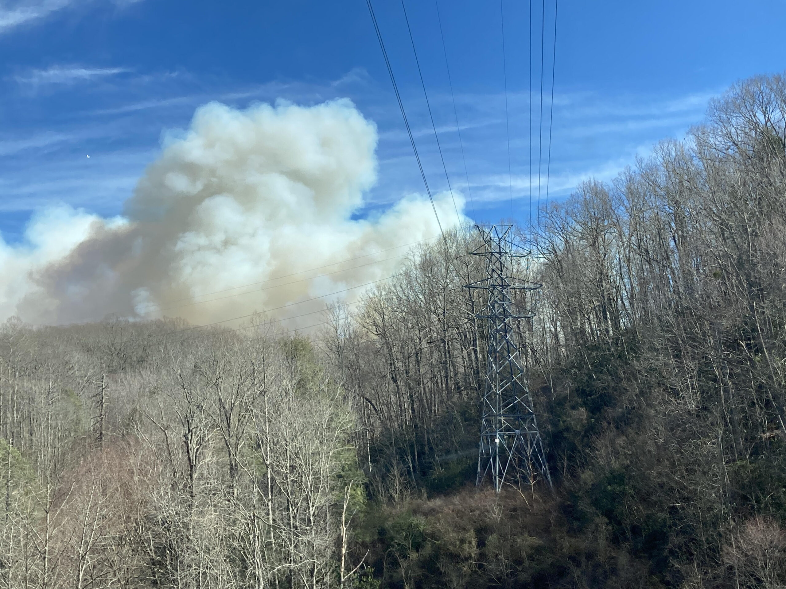 Brush fire near Tryon grows to 400 acres, prompts evacuations | The ...