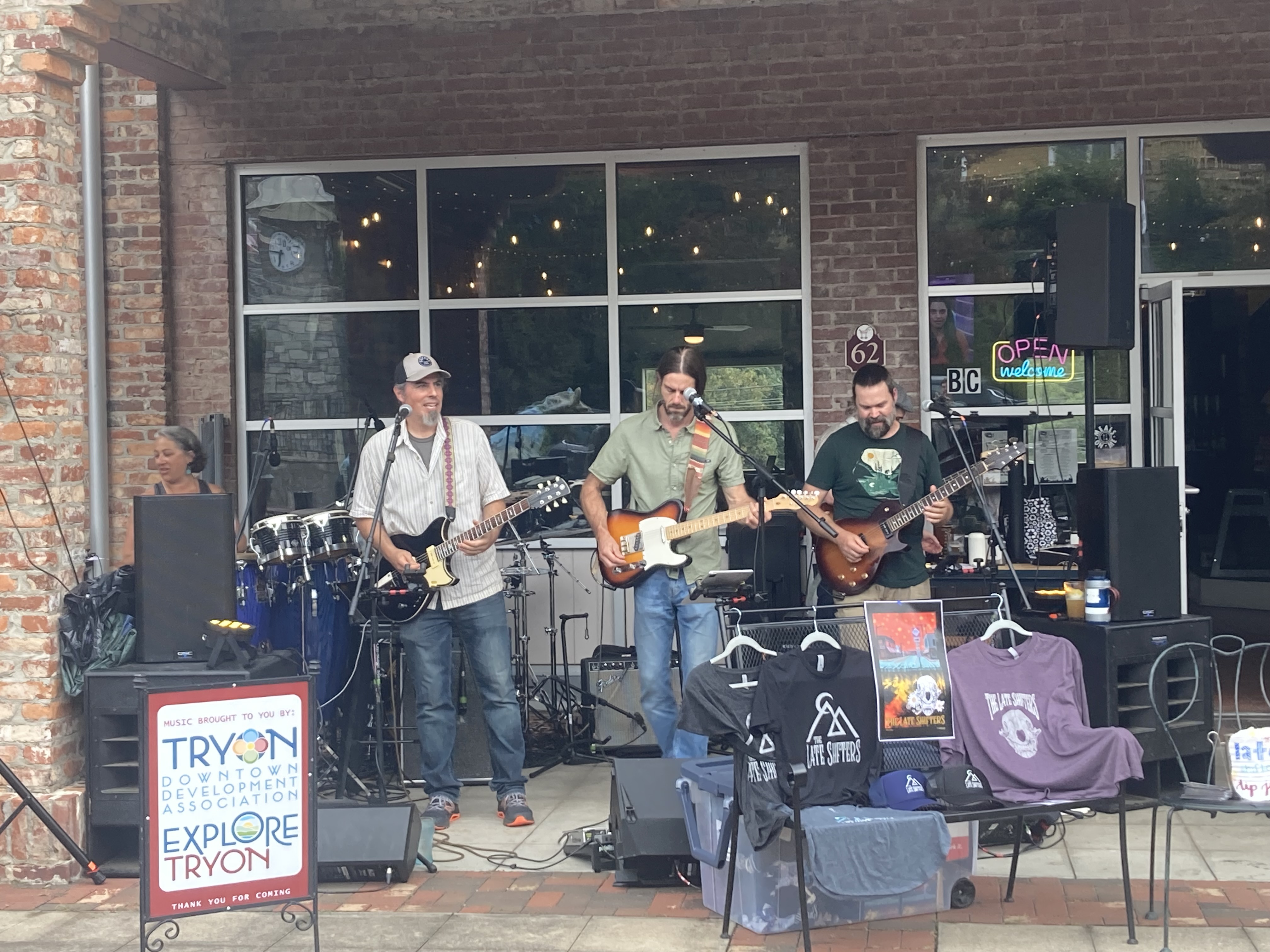 Downtown Tryon’s 4th Friday event draws visitors for music, art | The ...